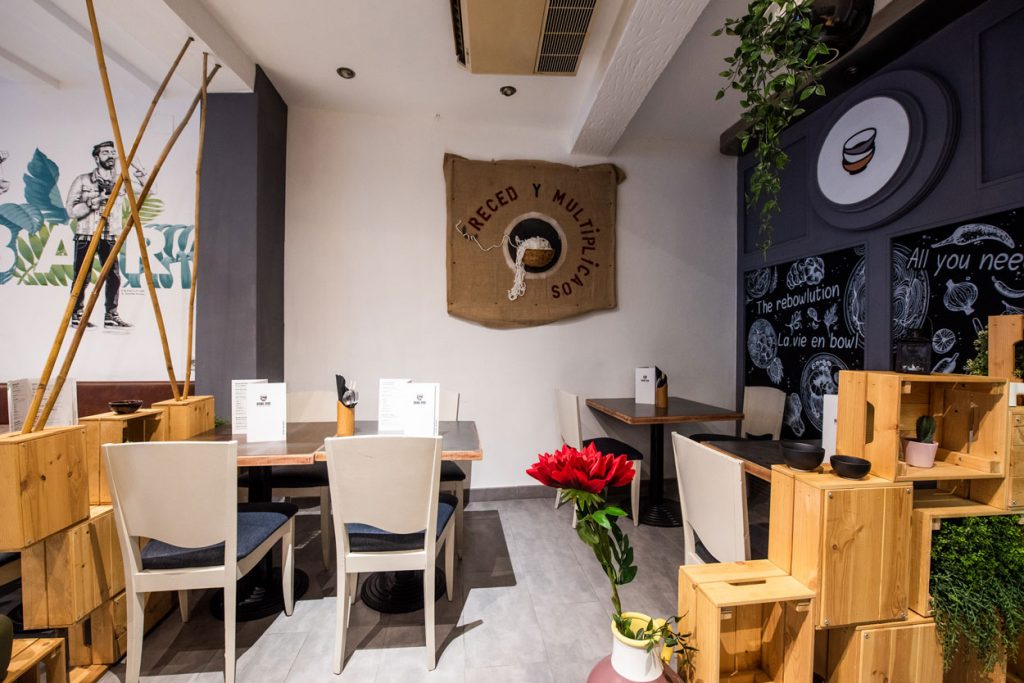 Bowl Bar, un restaurante donde todo se come en un bol • Rutaenfamilia.com