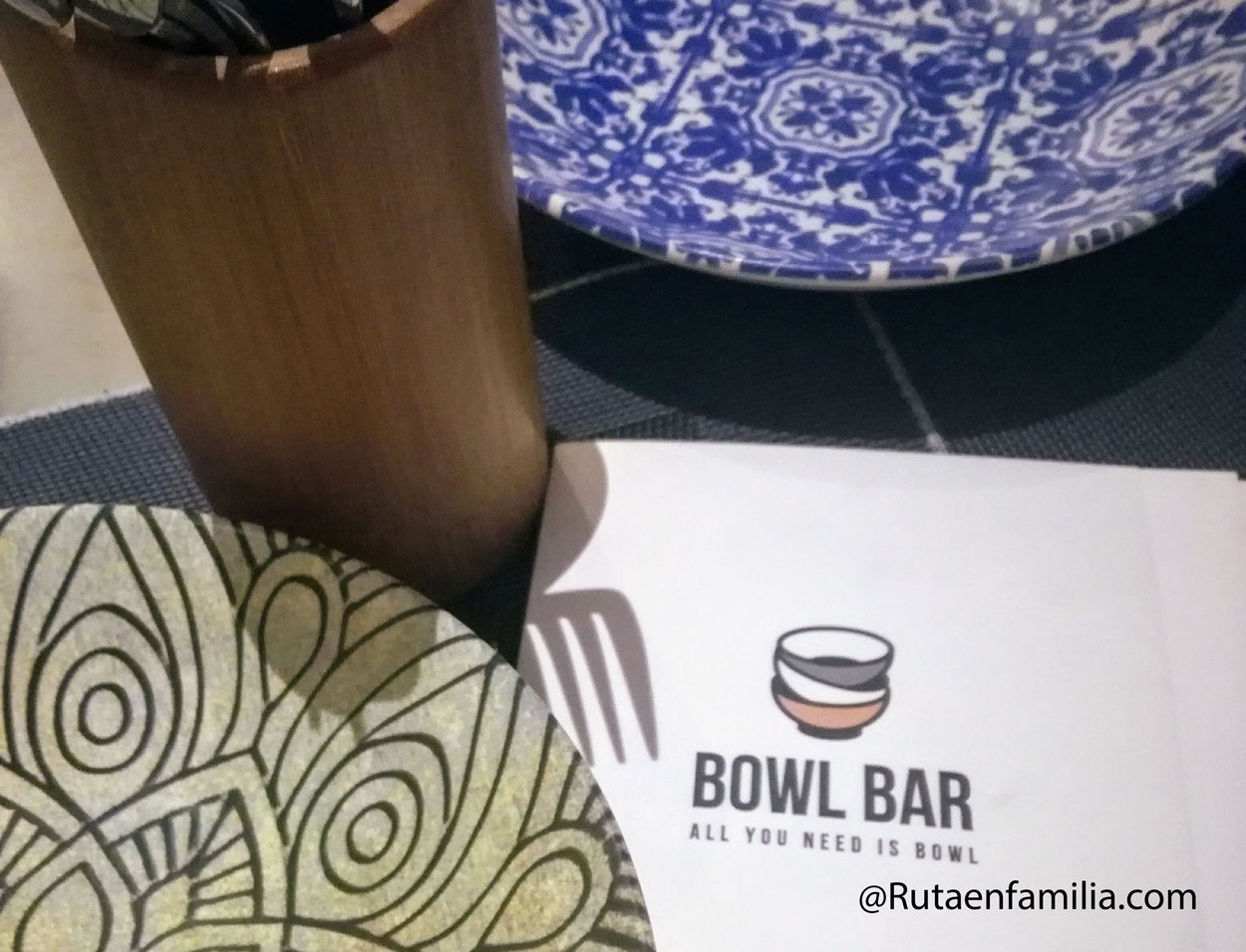 Bowl Bar, un restaurante donde todo se come en un bol • Rutaenfamilia.com
